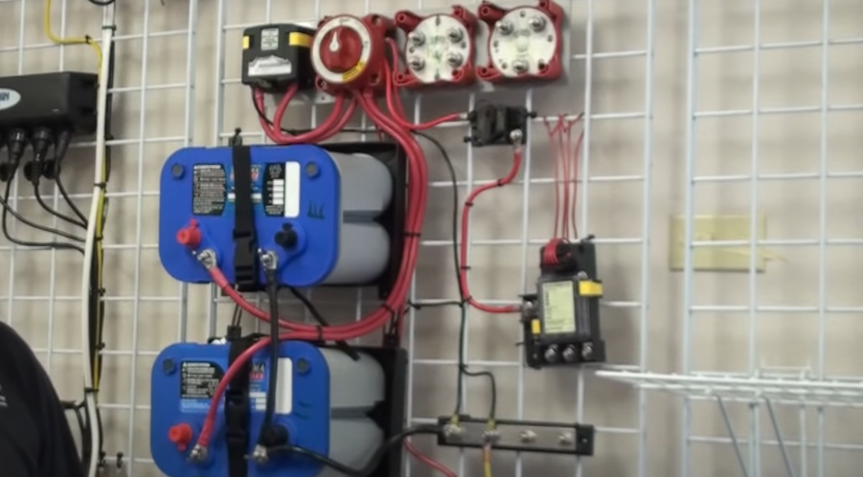 Optima Blue Top D31M Review in May 2023 - RVProfy